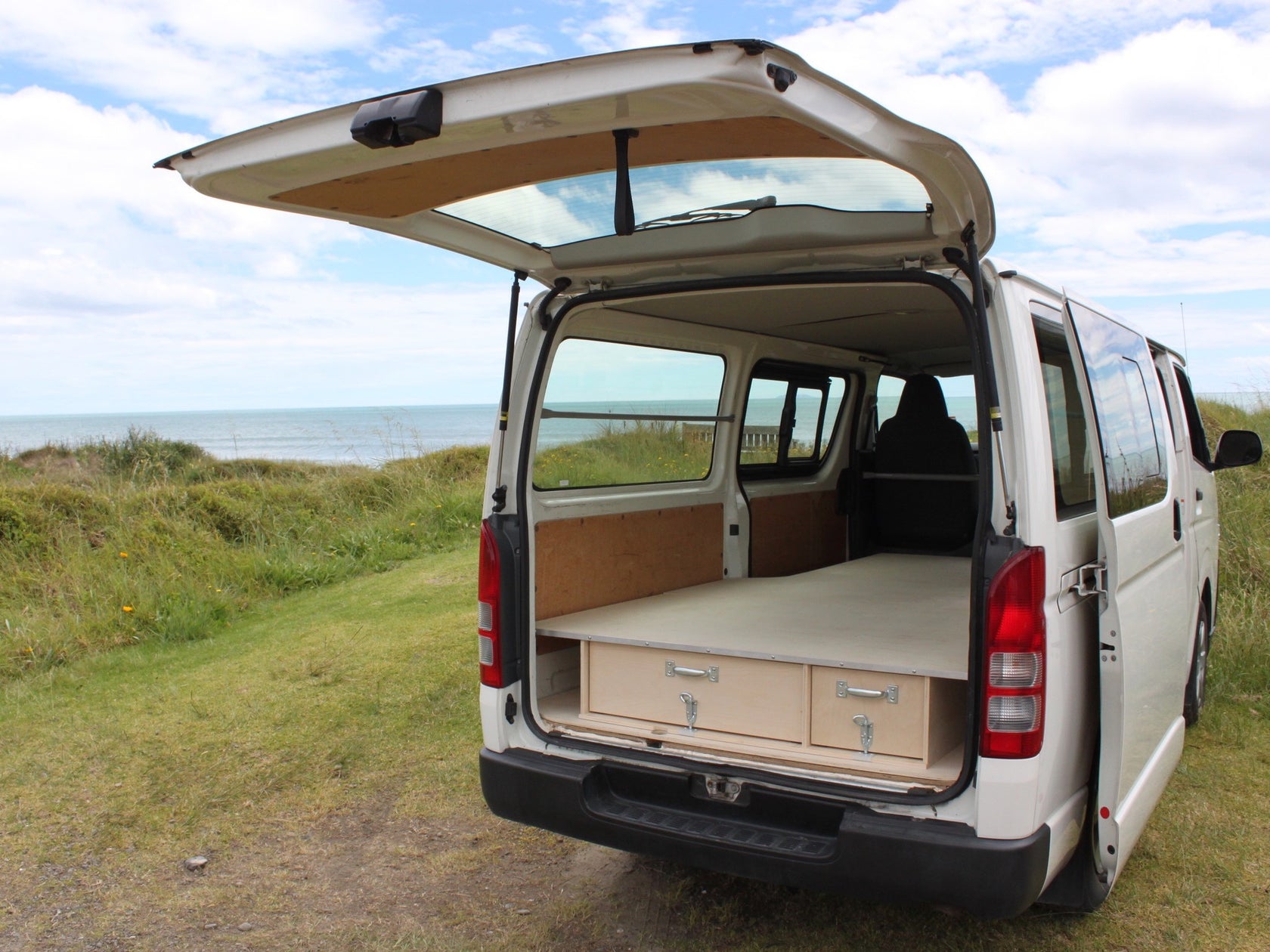 Van False Floor with Drawers - Smart Van Storage Solutions – VanEquip NZ